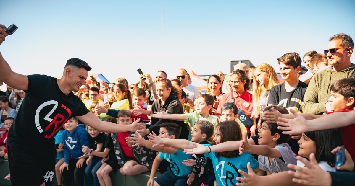 Alex Segura, la estrella del parkour, abre su primer gimnasio en ...