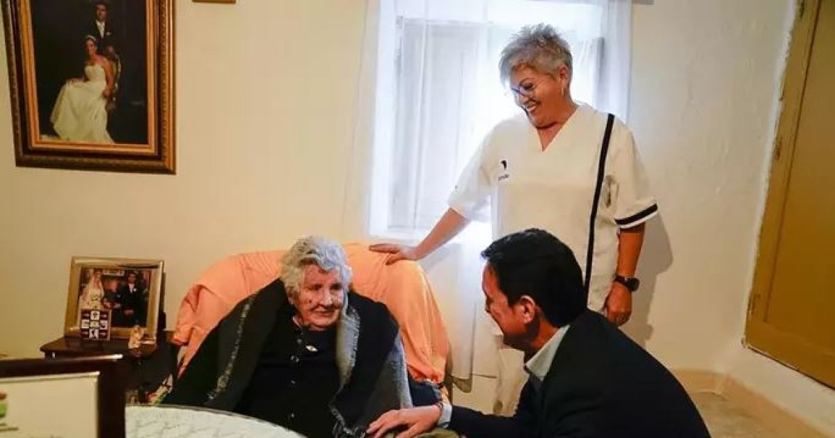 Emotivo homenaje a María Eugenia Bernabé, de 101 años