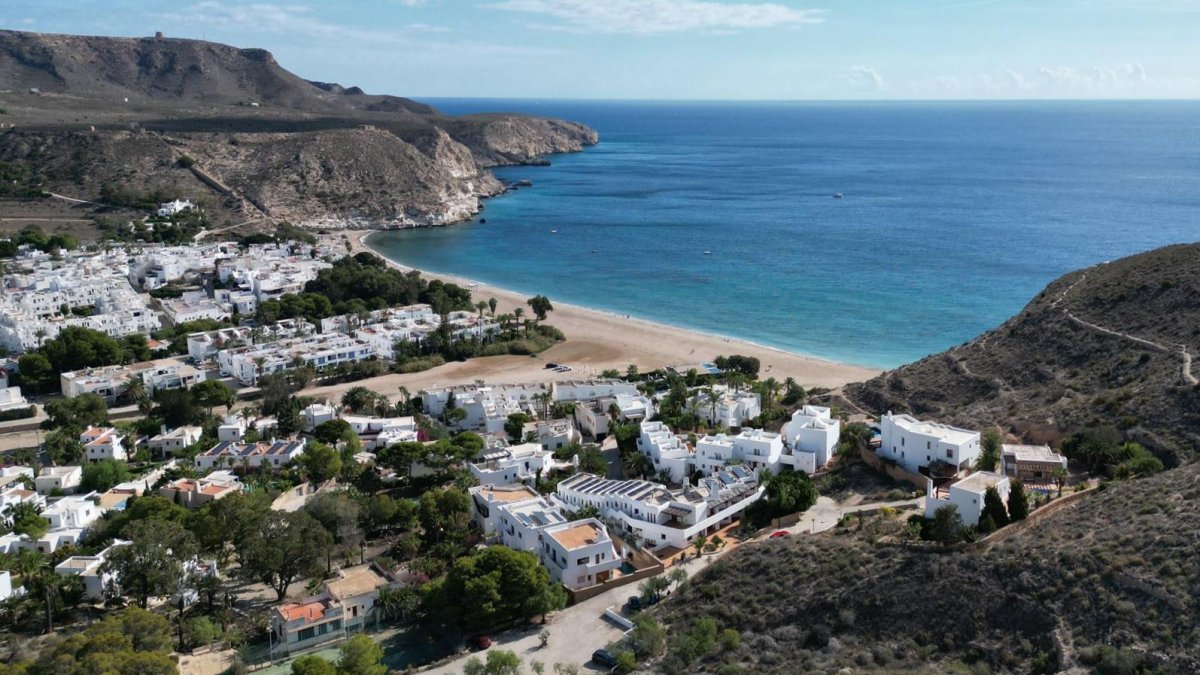 Grupo Olivencia desembarca en Agua Amarga: así son sus 7 nuevas villas ...
