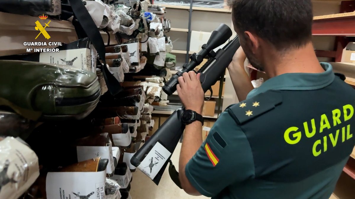 Cita previa y control de armas: la Guardia Civil optimiza servicios en ...