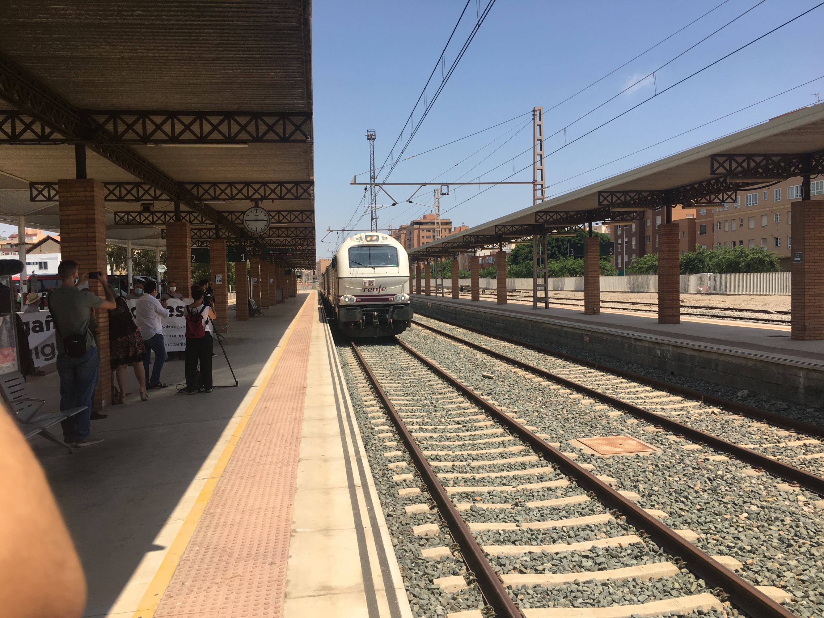 Hasta 2026 no habrá proyectos para mejorar la línea de tren Almería-Granada