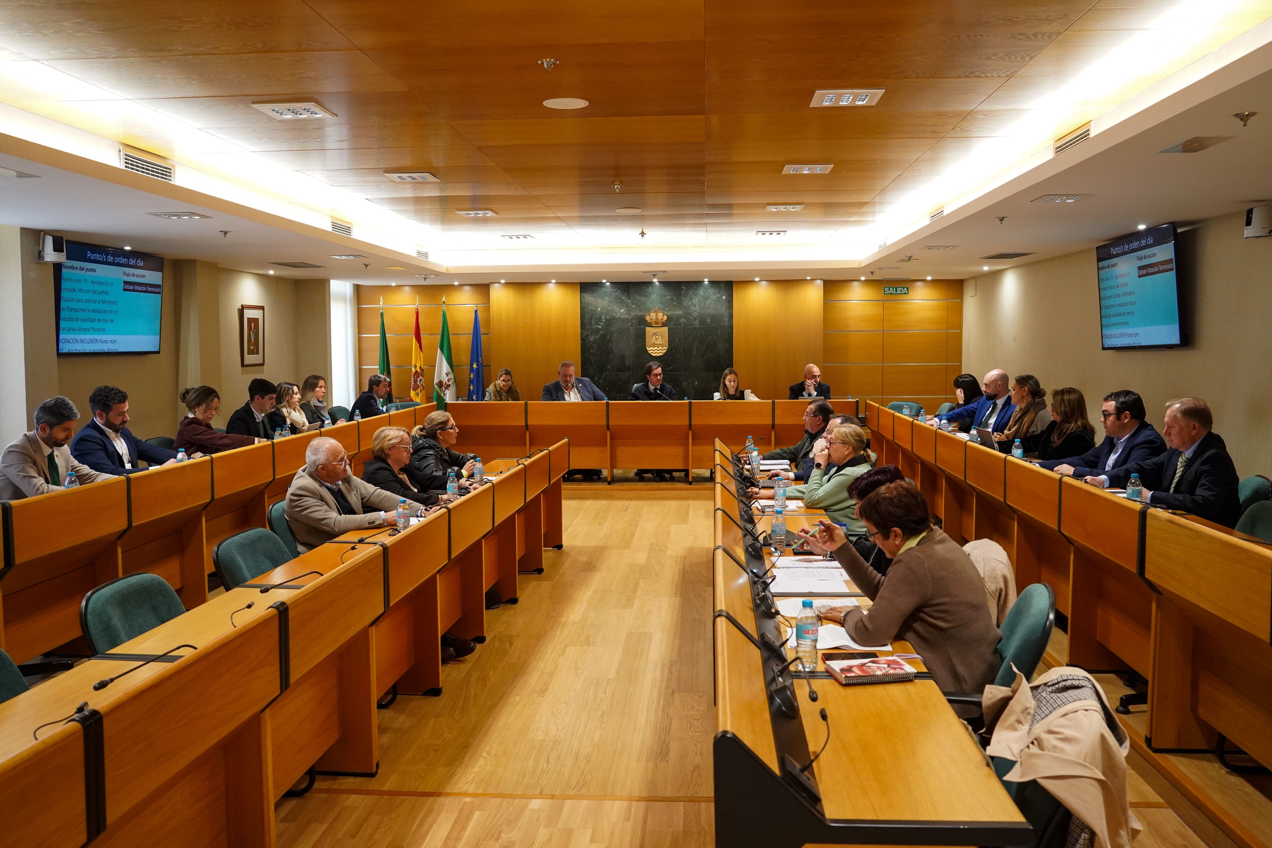 El Ejido pide al Gobierno medidas para salvar el pimiento tras el ...